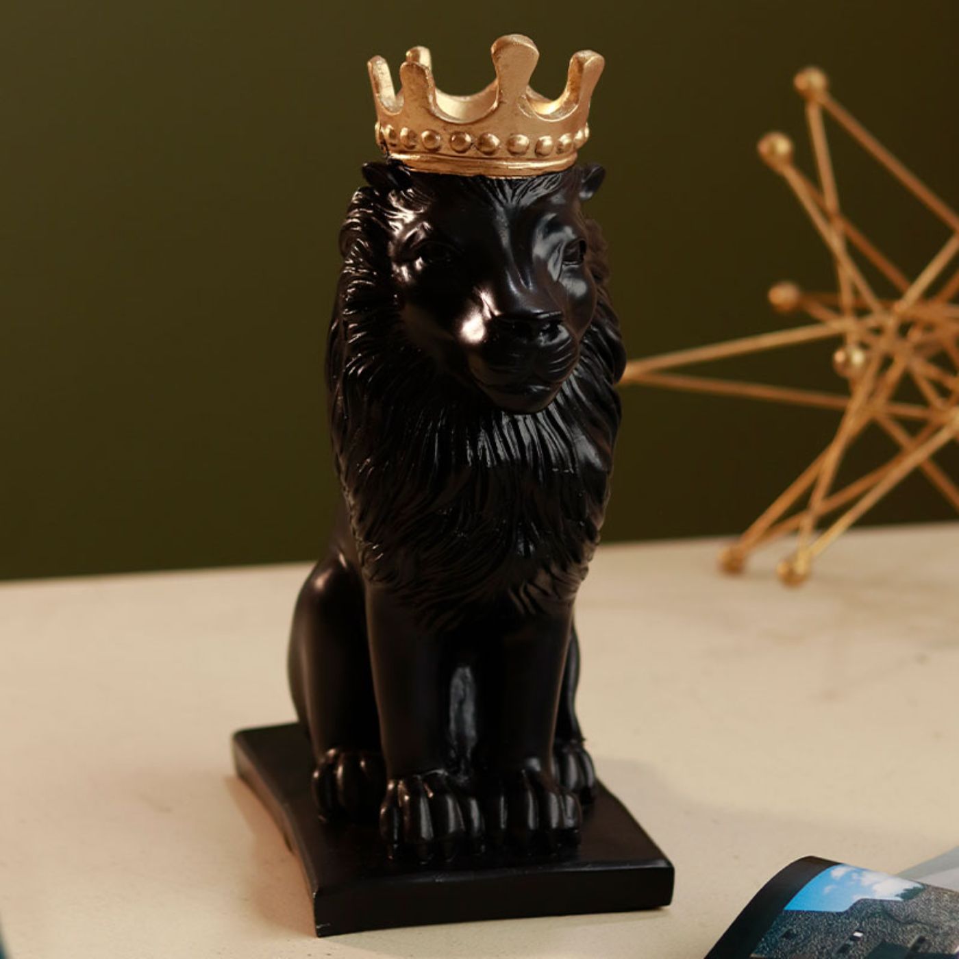 Handcrafted Lion King Ceramic Centerpiece – Zwende