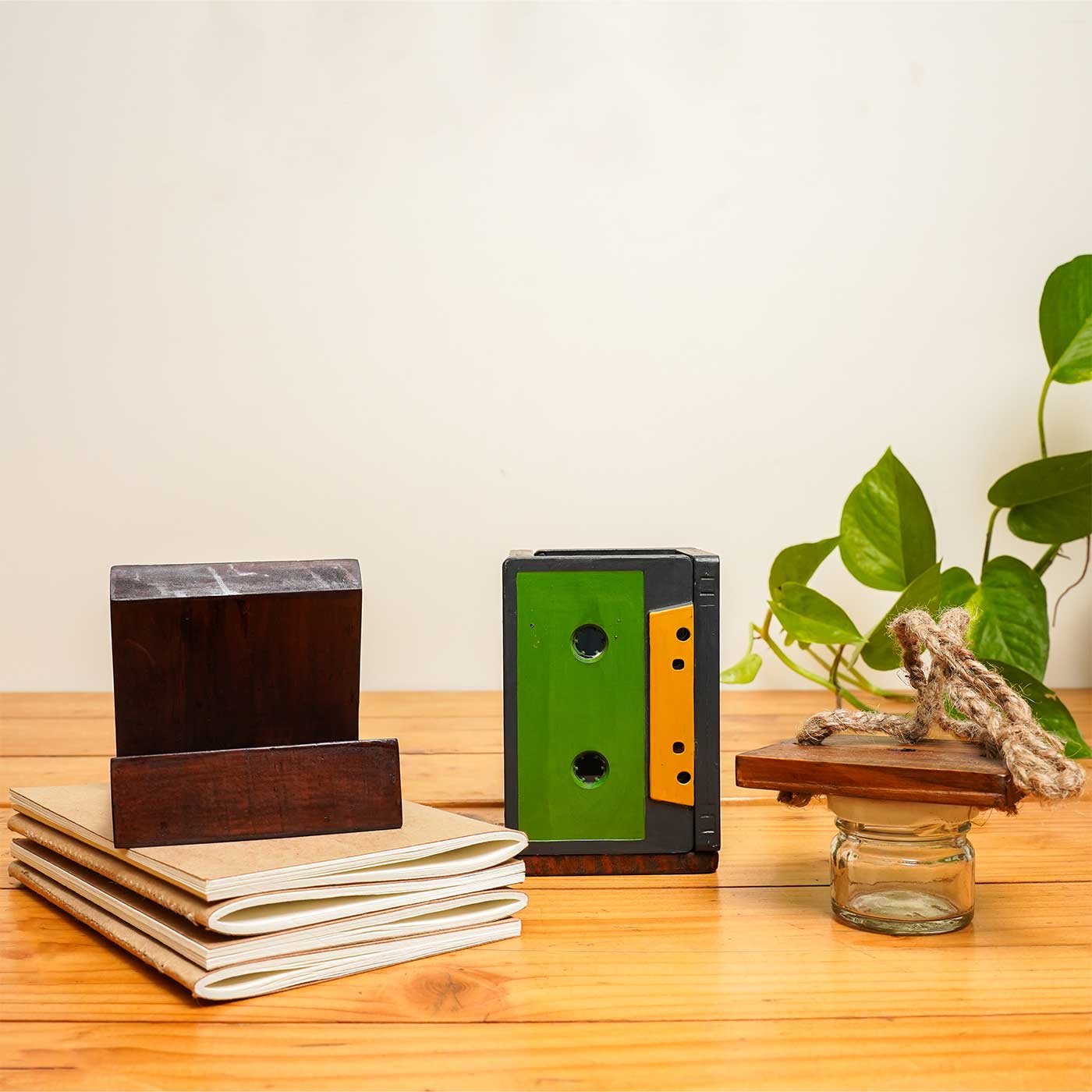 Buy Handmade Green My Desk Gift Hamper | Set of 7 Online On Zwende