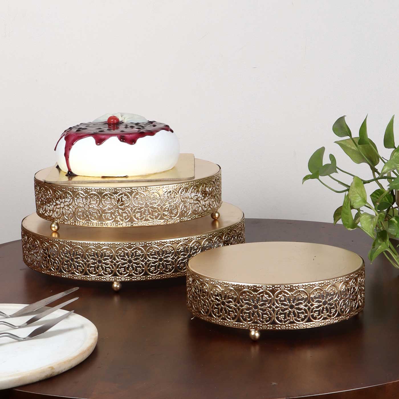 Buy Handmade Round Etching Flower Design Buffet Riser | Set Of 3 Online ...