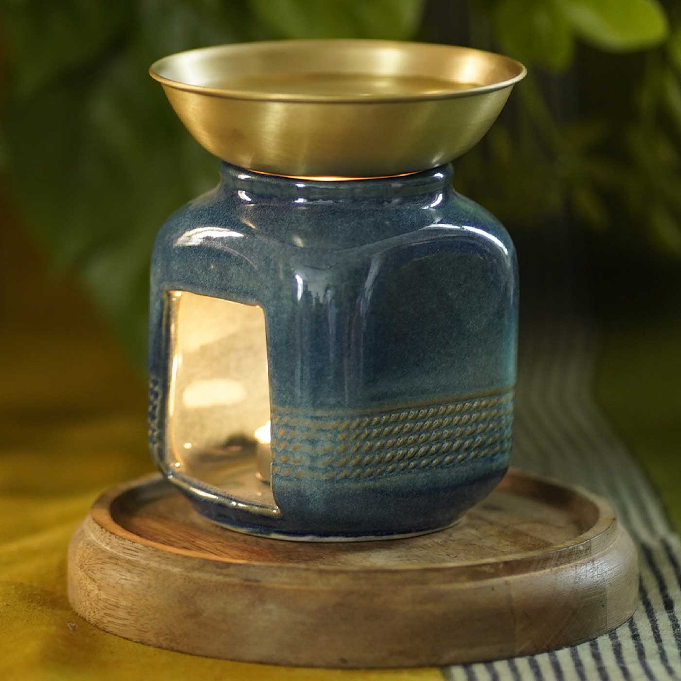 Buy Handmade Blue Nilgiri Ceramic Aroma Diffuser Online On Zwende
