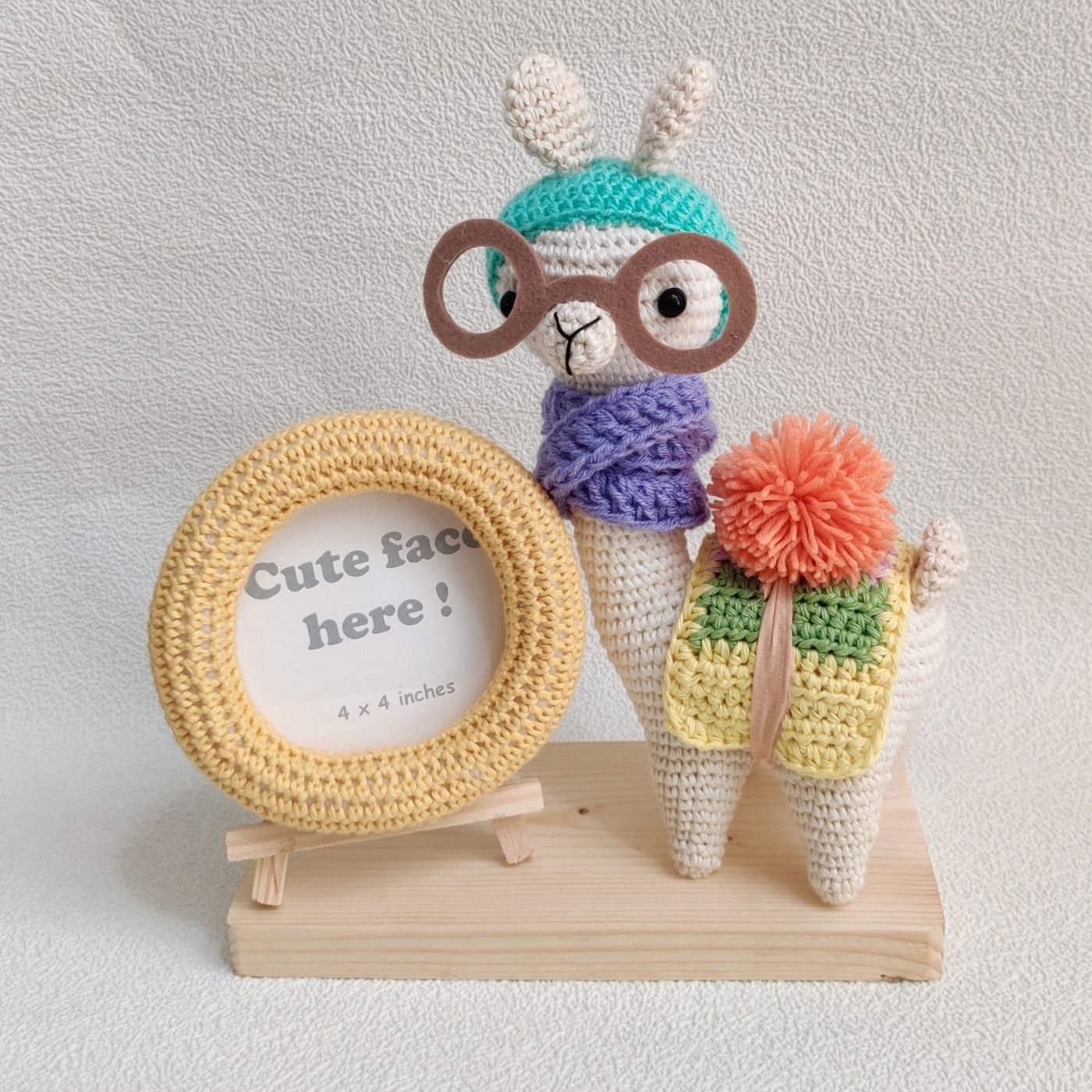 Buy Handmade Crochet Geeky Llama Photo Frame for Kids Online On Zwende