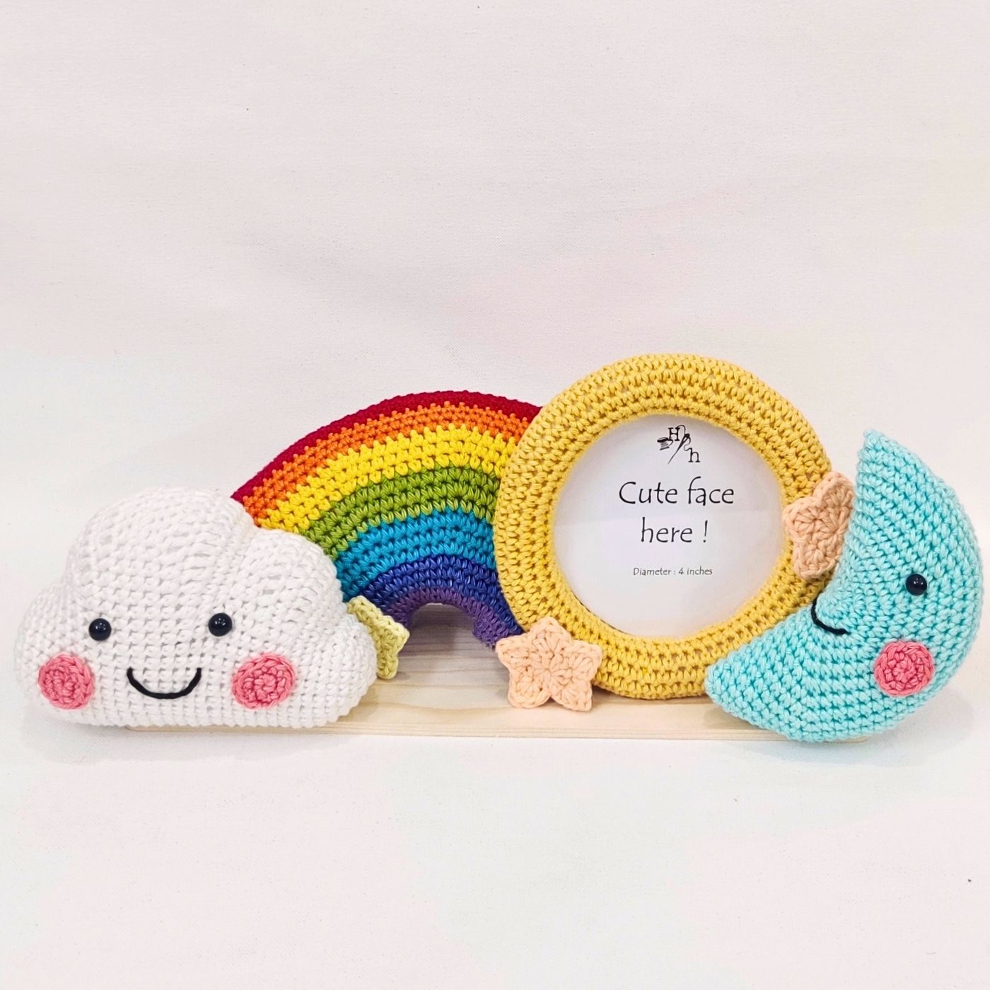 Buy Handmade Crochet Rainbow Photo Frame for Kids Online On Zwende
