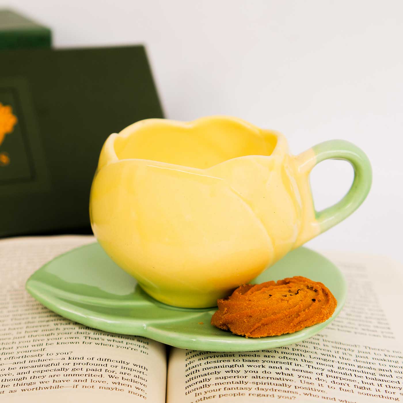 Buy Tulip Shaped Ceramic Cup & Saucer Online On Zwende