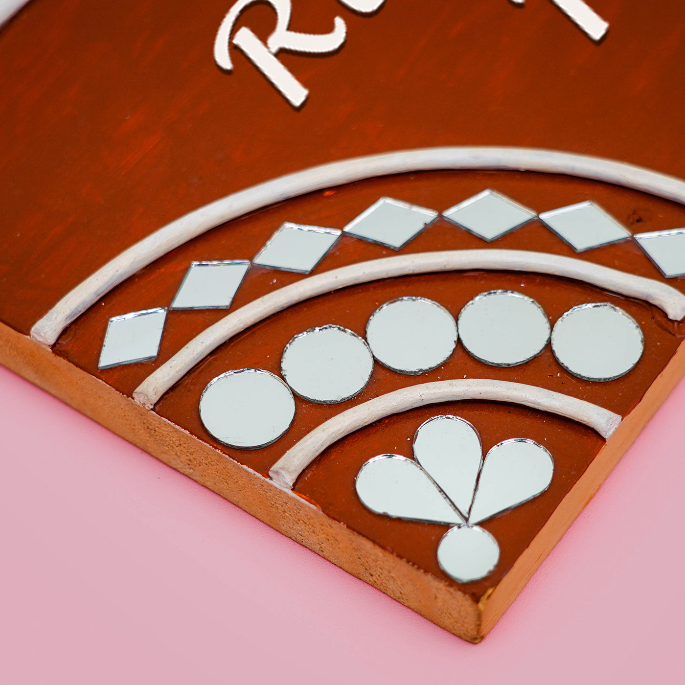 Buy Handcrafted Lippan Art Personalized Pinewood Nameplate Online On Zwende