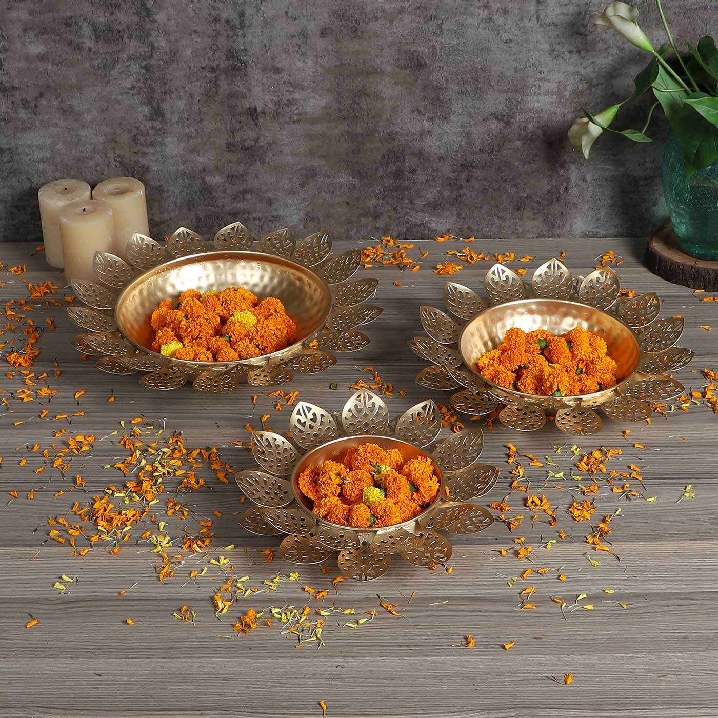 Buy Handmade Blooming Flower Urli | Set of 3 Online On Zwende