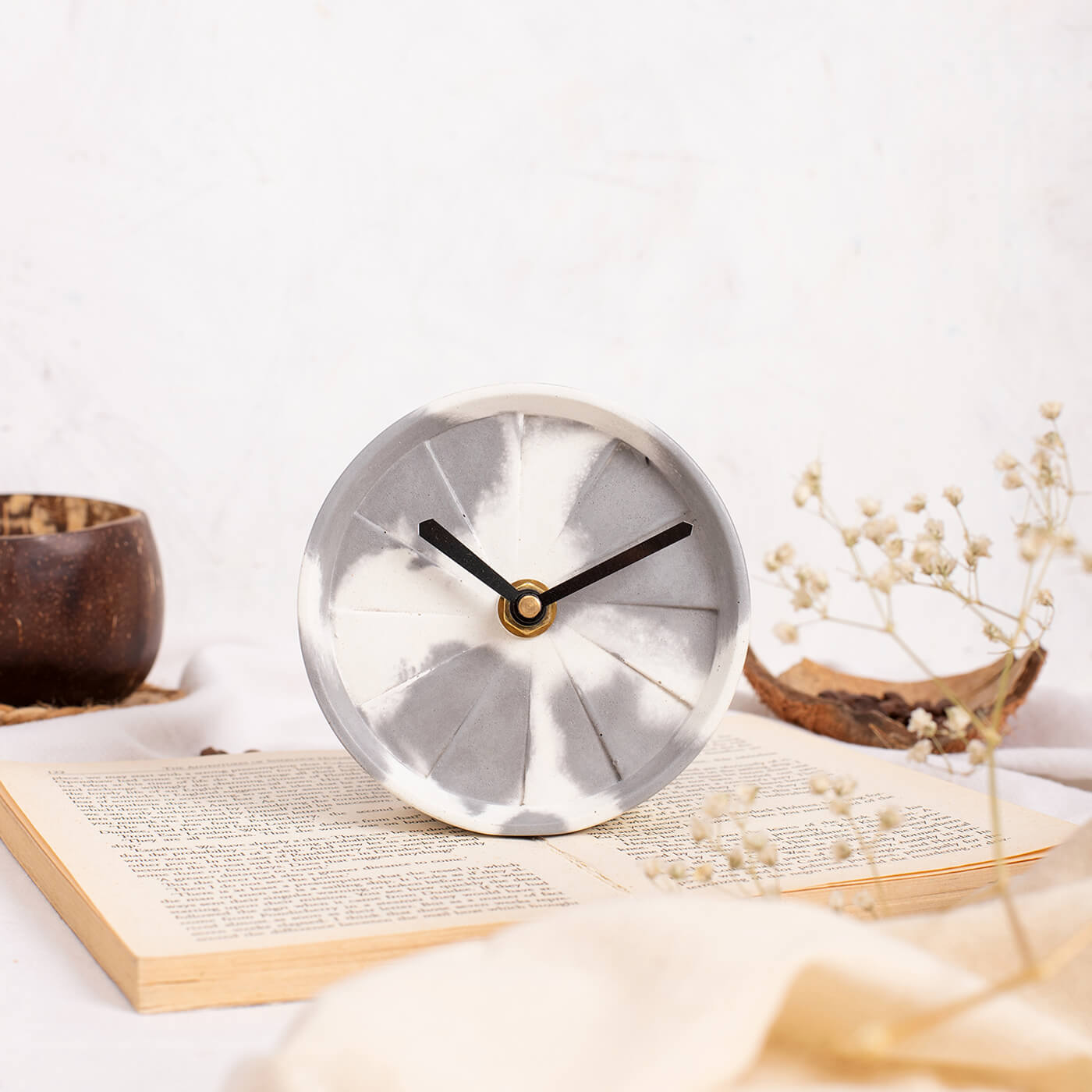 Buy Handcrafted Round Concrete Desk Clock Online On Zwende