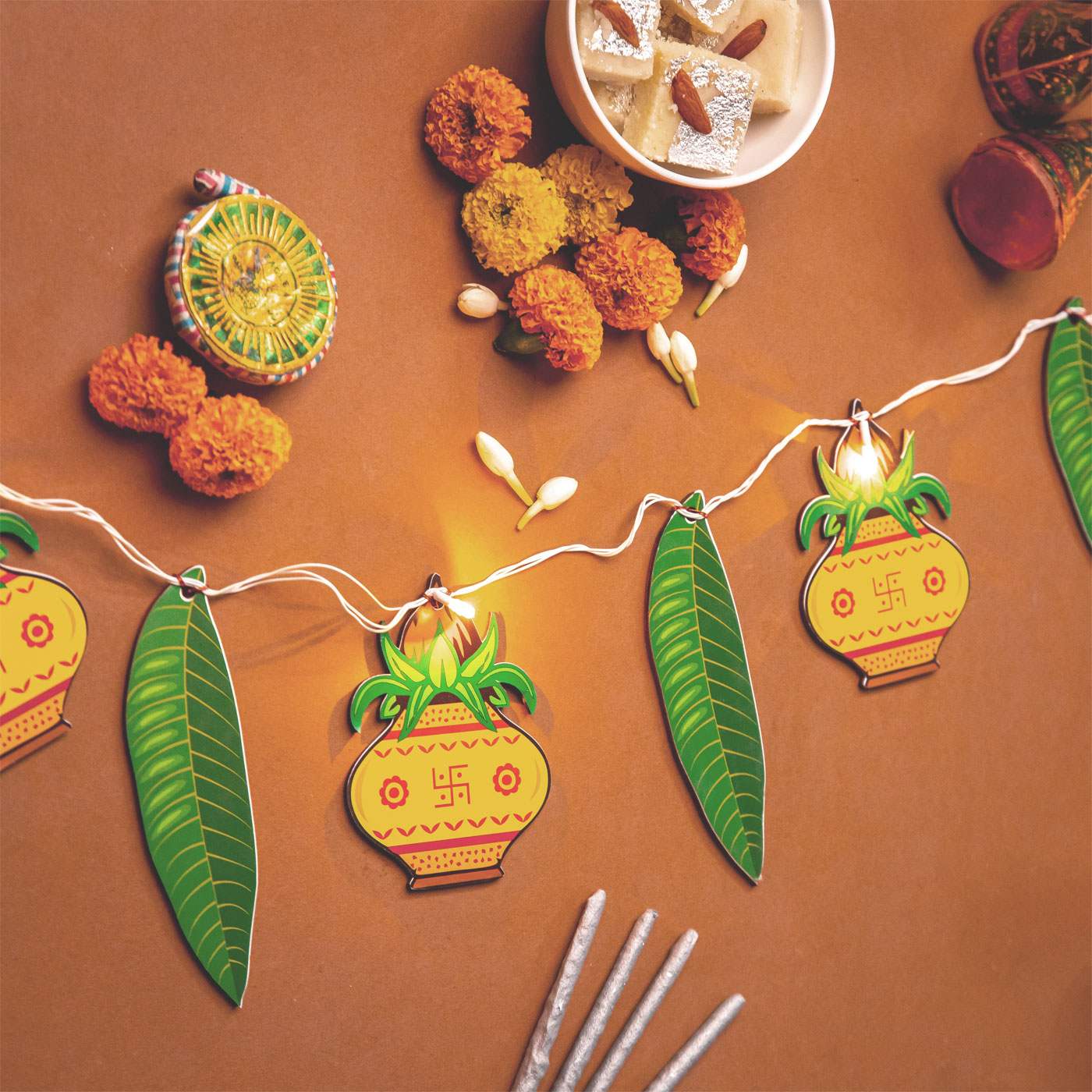 Buy Festive Printed Birch Wood Toran with Lights Online On Zwende