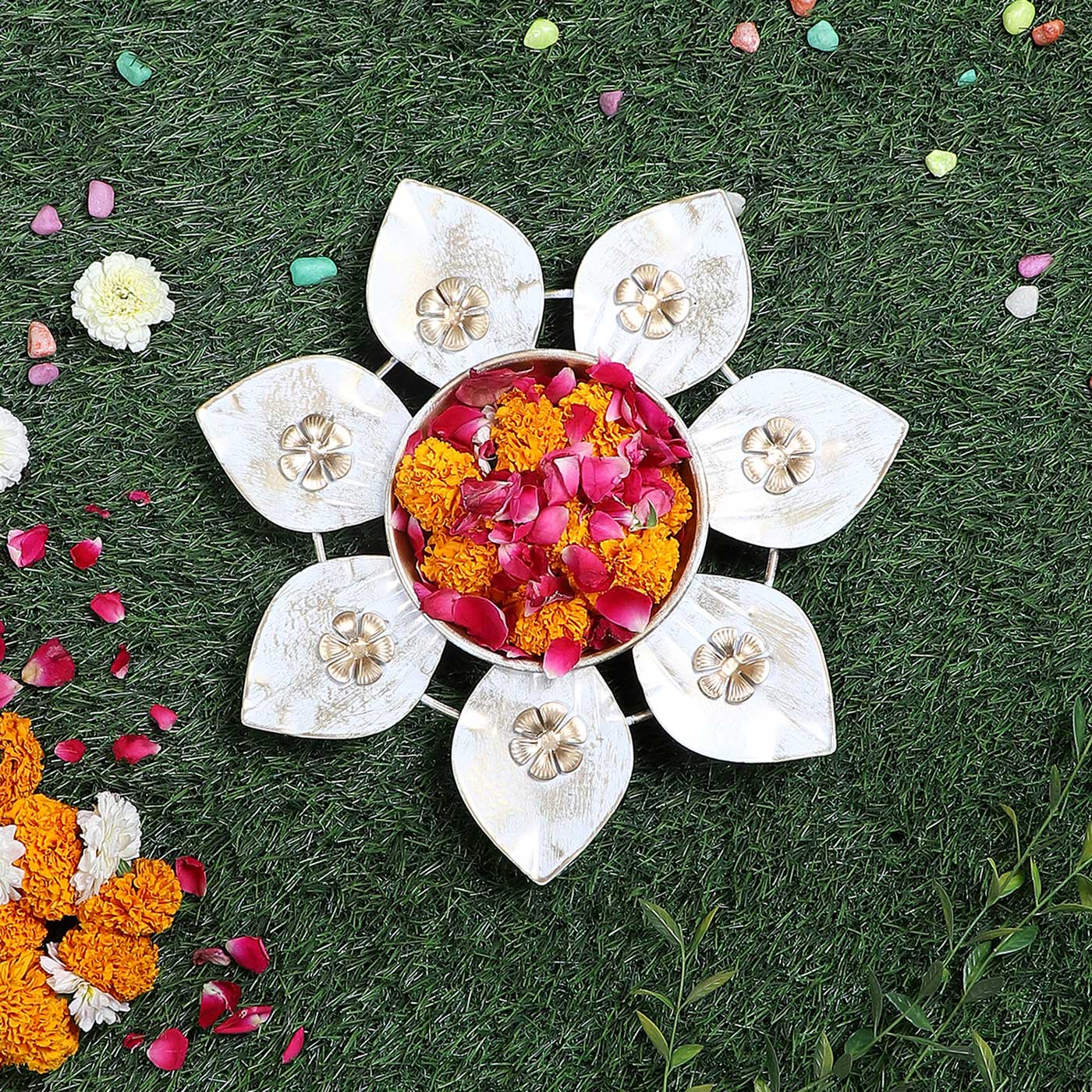 Buy Handmade White & Gold Small Flower Urli Online On Zwende