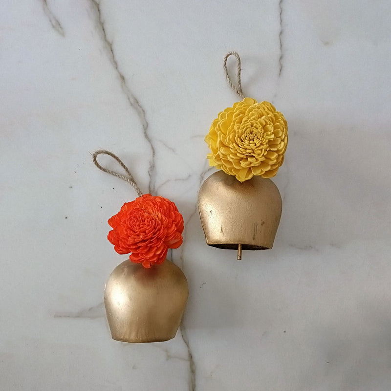 Shola Wood Marigold Flower Festive Bell Hanging – Zwende