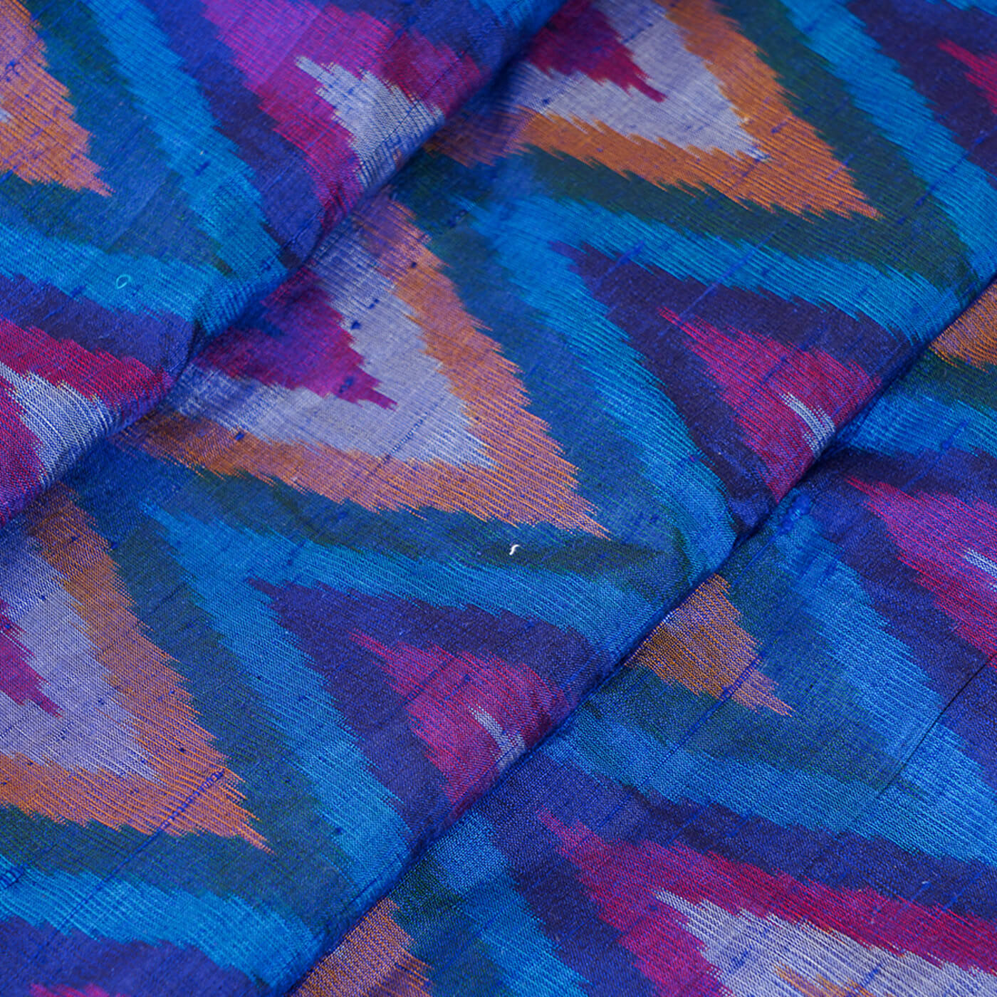 Silk Table Runner in Blue Ikat – Zwende