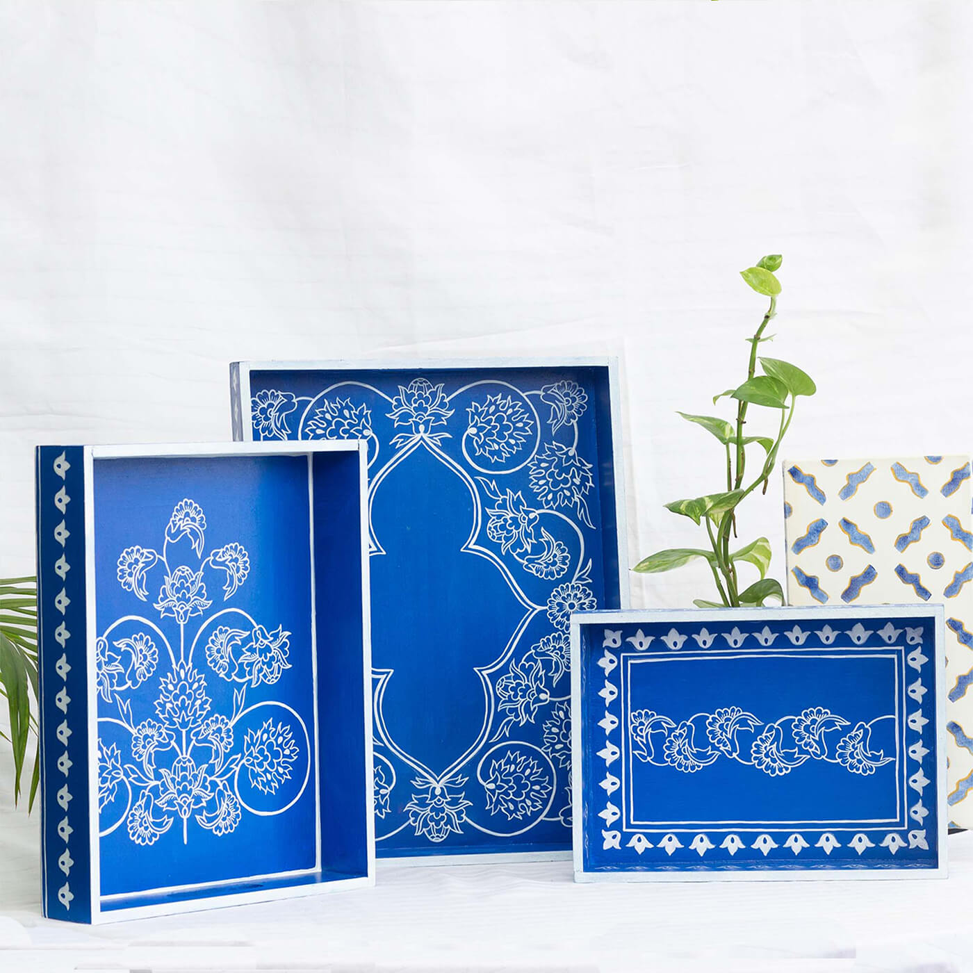 Buy Handpainted Nyla Trays - Set of 3 Online On Zwende